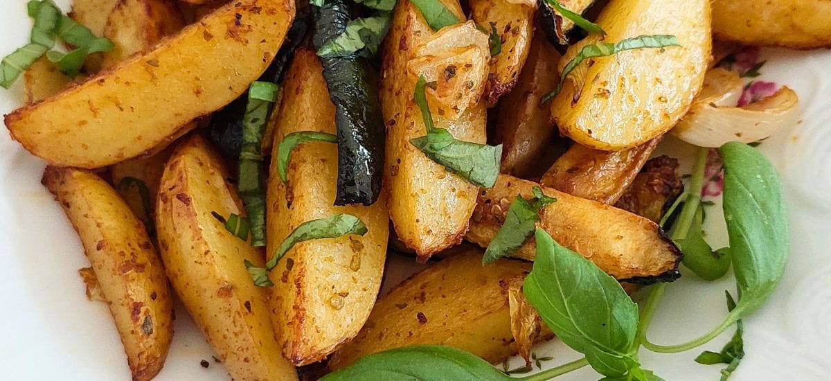 Batatas assadas simples para acompanhamento | Na Airfryer - Cozinhar e Saborear